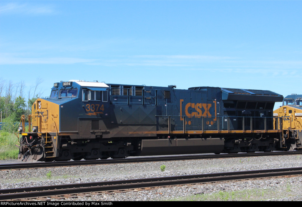 CSXT 3374